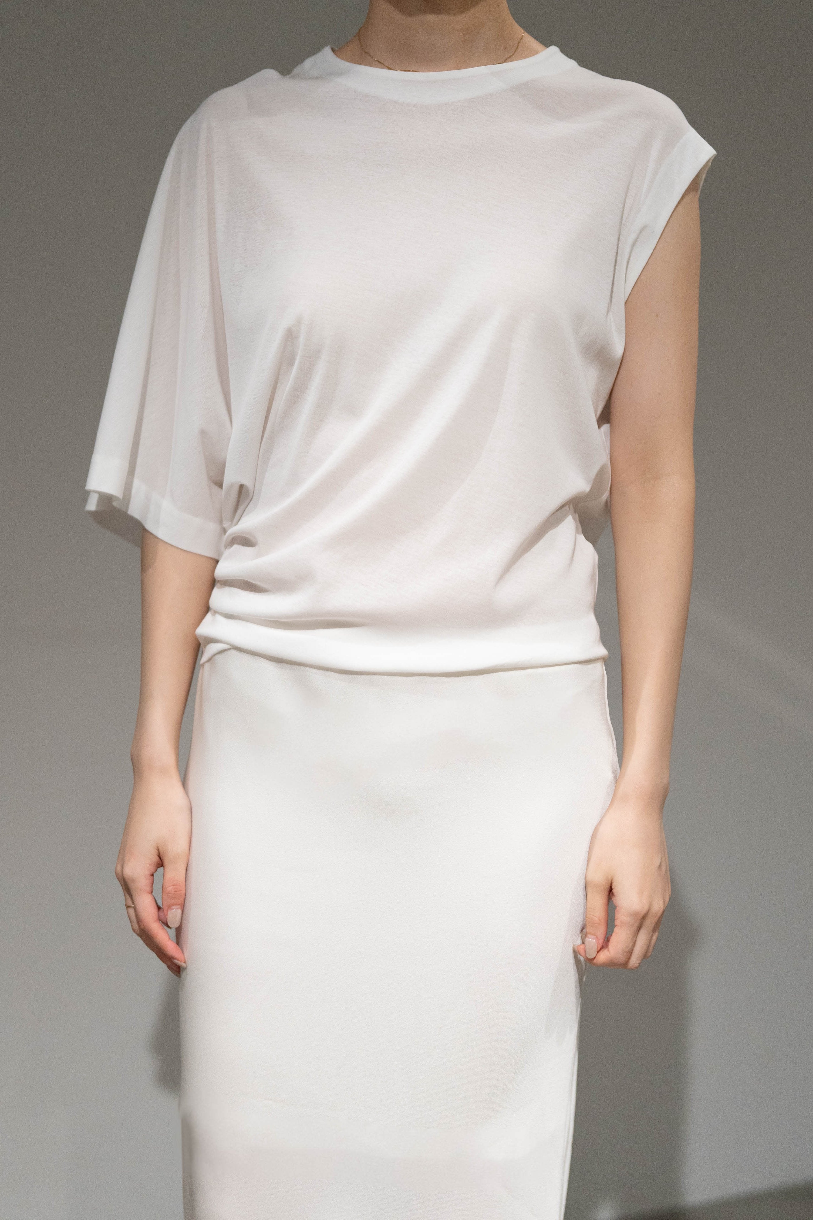 Kiffa Asymmetry Tee_White – PHERE